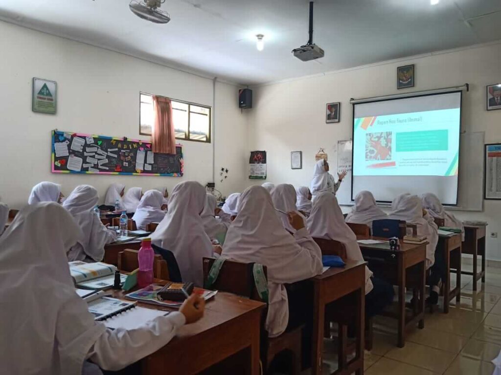 Macam-Macam Karakter Guru di Sekolah: Antara Inspirasi dan Tantangan ...