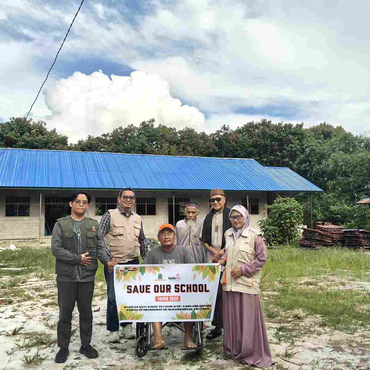 Program Save Our School, LAZISMU Kotim Serahkan Bantaun untuk Sekolah ...
